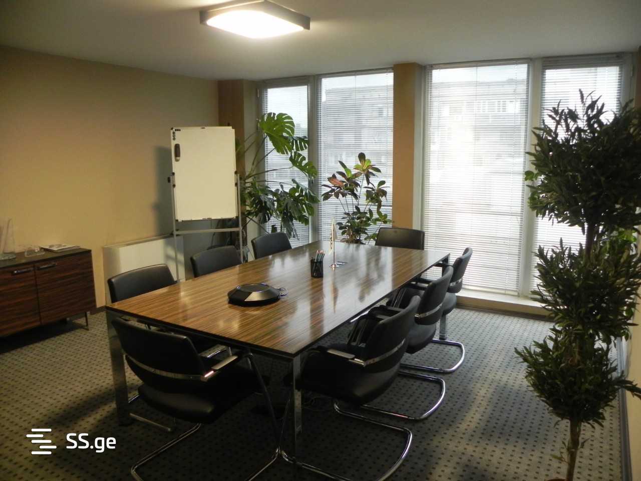 ქირავდება საოფისე ფართი საბურთალოზე, 10900 $ - 30161963 | ss.ge