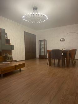 ქირავდება 3 ოთახიანი ბინა საბურთალოზე, 1200 $ - 30637205 | ss.ge