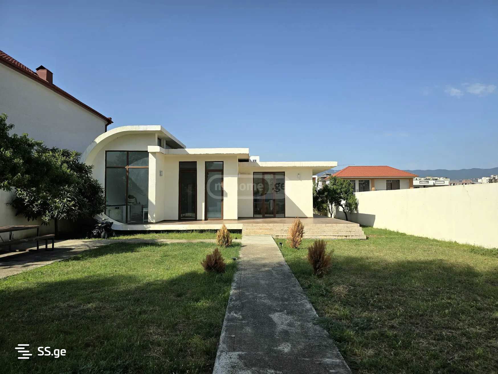 იყიდება 5 ოთახიანი კერძო სახლი დიდ დიღომში, 300000 $ - 31120079 | ss.ge