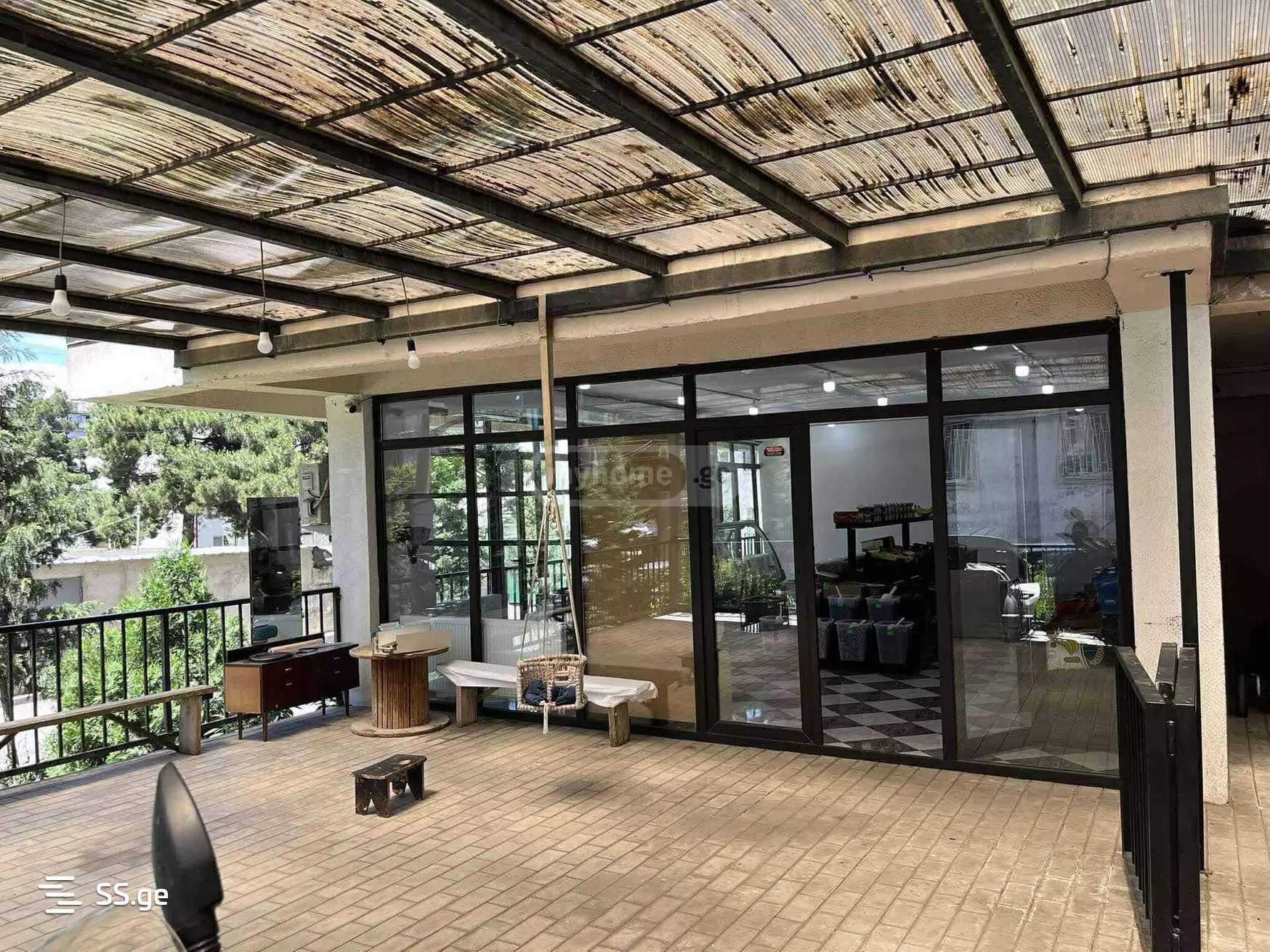 ქირავდება სავაჭრო ობიექტი მუხიანში, 2000 ლარი - 31178090 | ss.ge