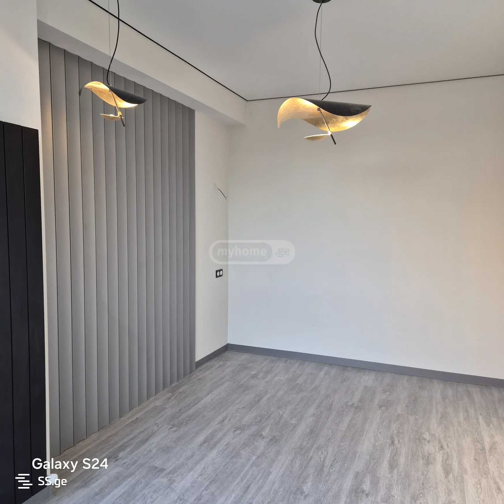 იყიდება 2 ოთახიანი ბინა ისანში, 90000 $ - 31209460 | ss.ge