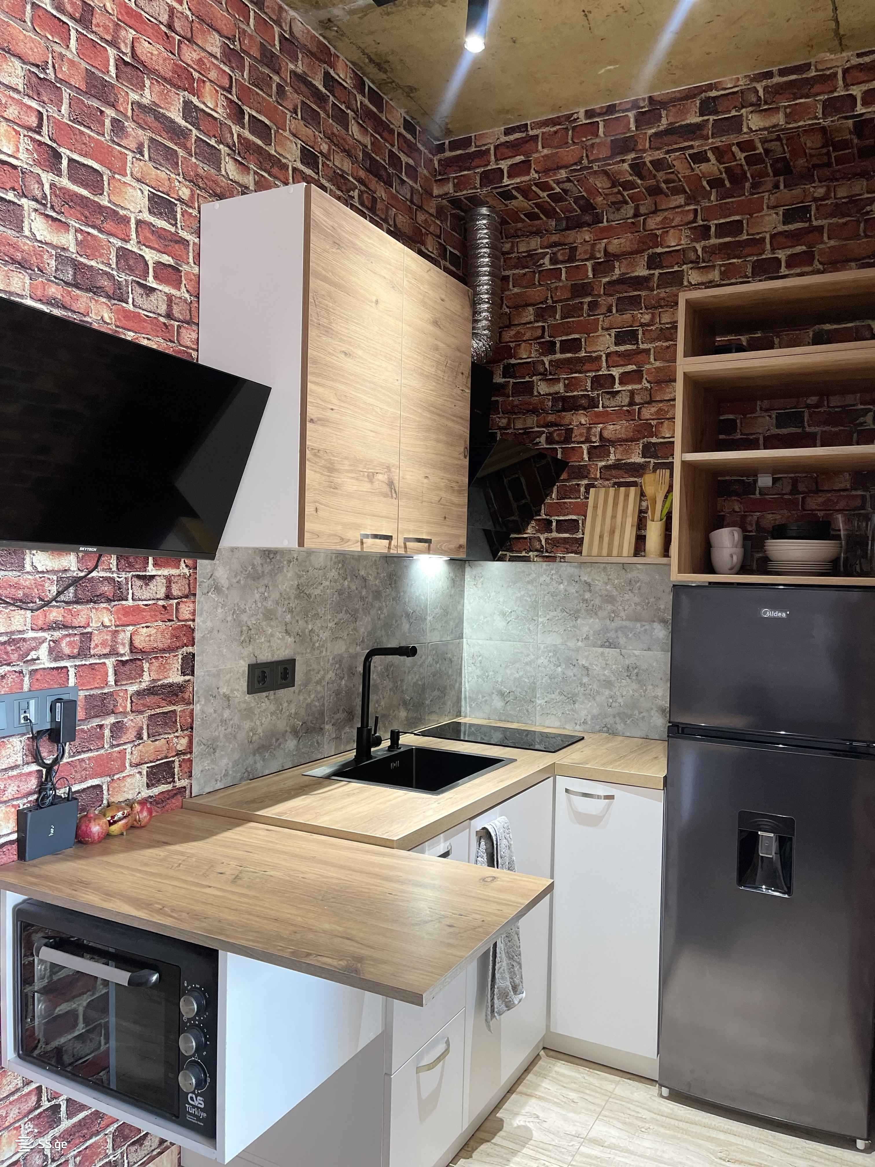 იყიდება 2 ოთახიანი ბინა ბათუმში, 69000 $ - 31218475 | ss.ge