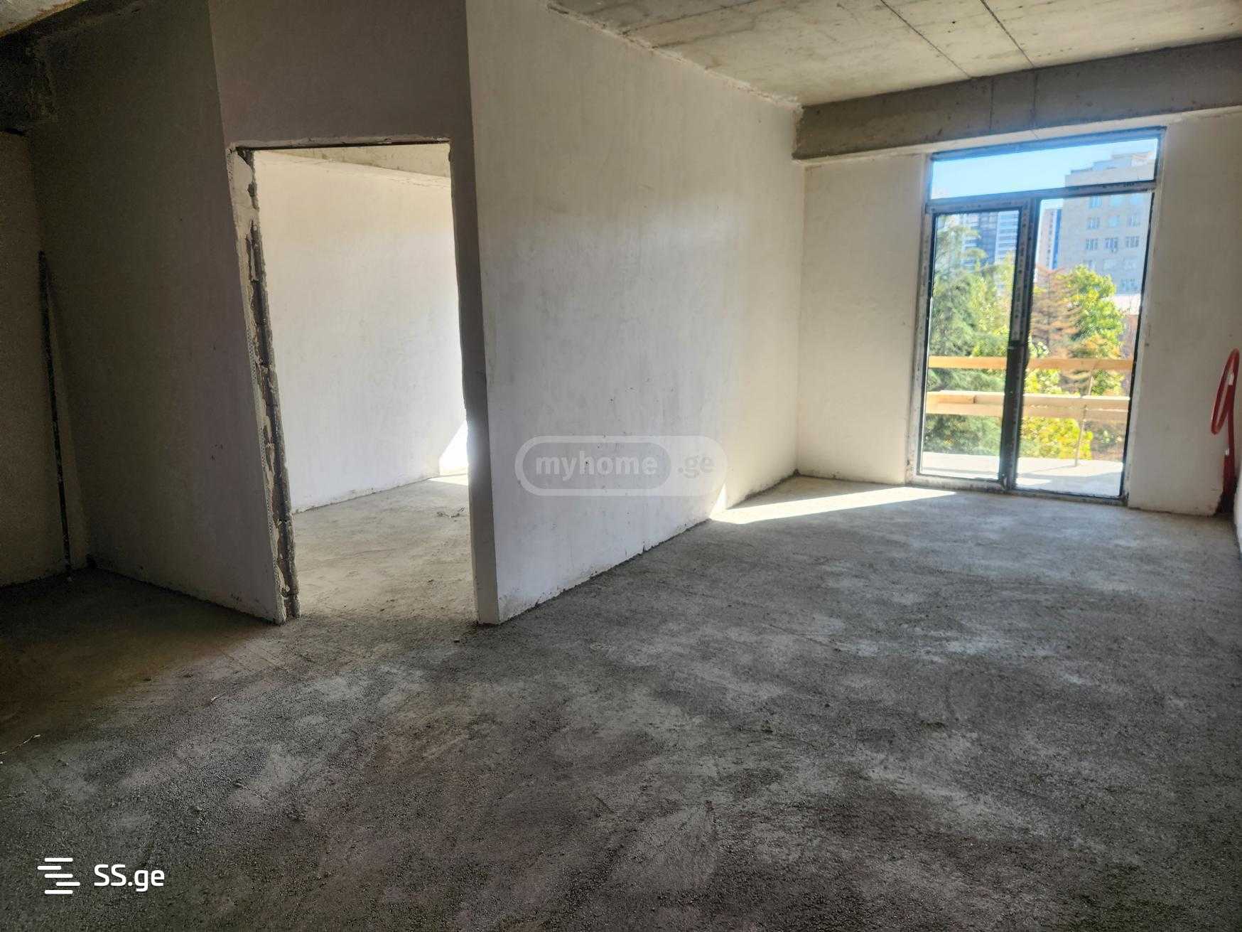 იყიდება 3 ოთახიანი ბინა დიღმის მასივში, 85000 $ - 31345131 | ss.ge