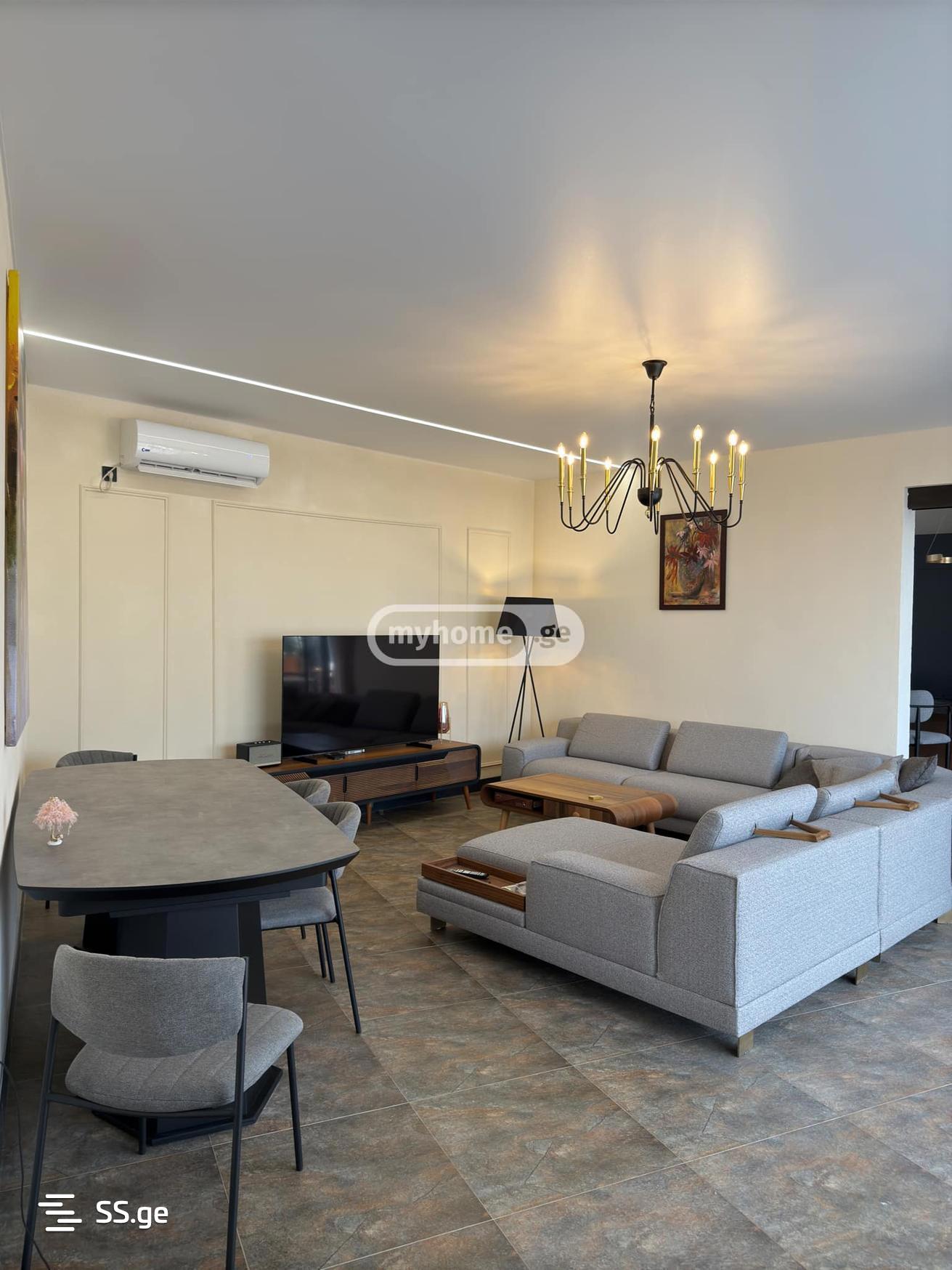 იყიდება 5 ოთახიანი კერძო სახლი ლისის ტბაზე, 215000 $ - 31428595 | ss.ge