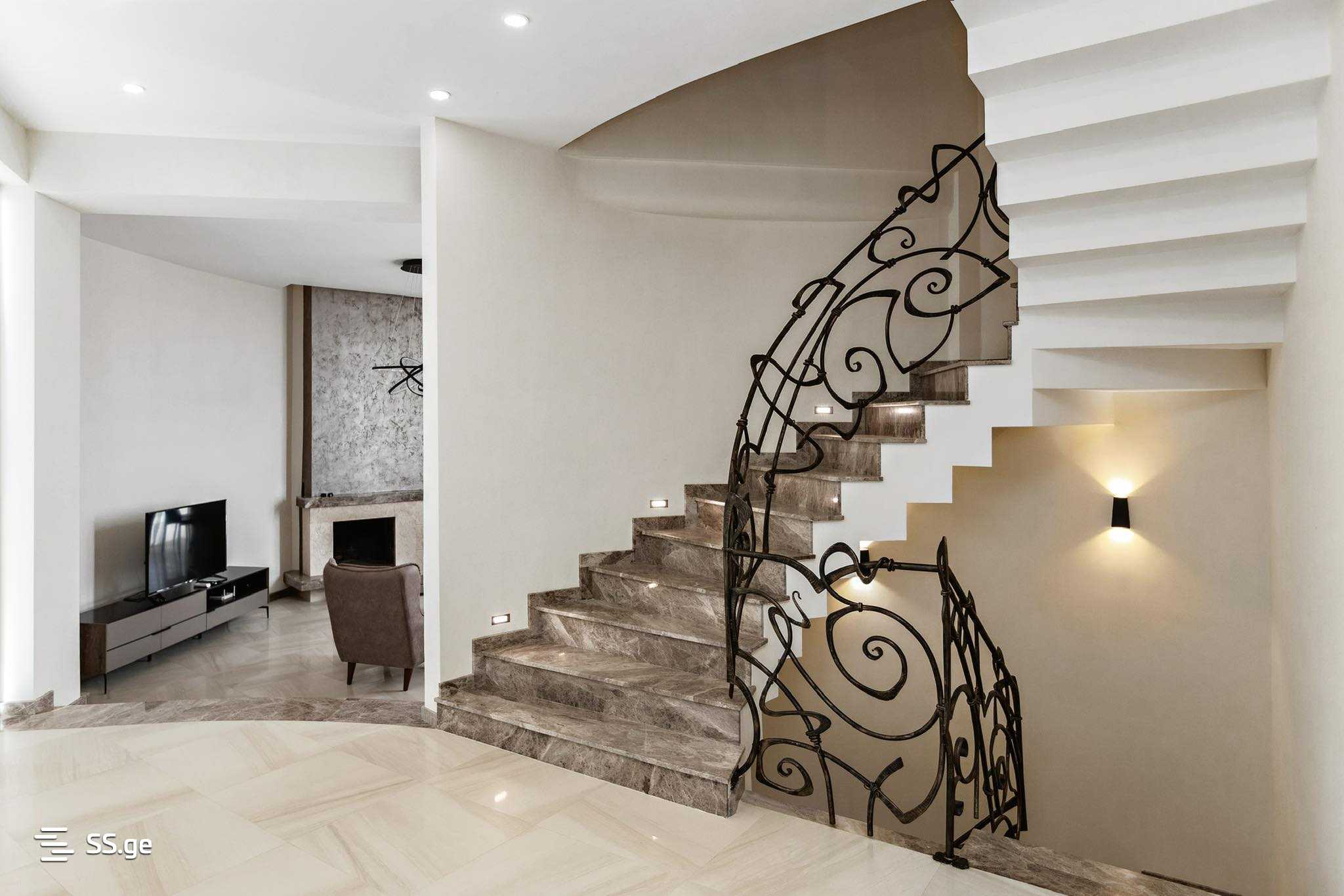 ქირავდება 7 ოთახიანი კერძო სახლი წავკისში, 2000 $ - 31447721 | ss.ge