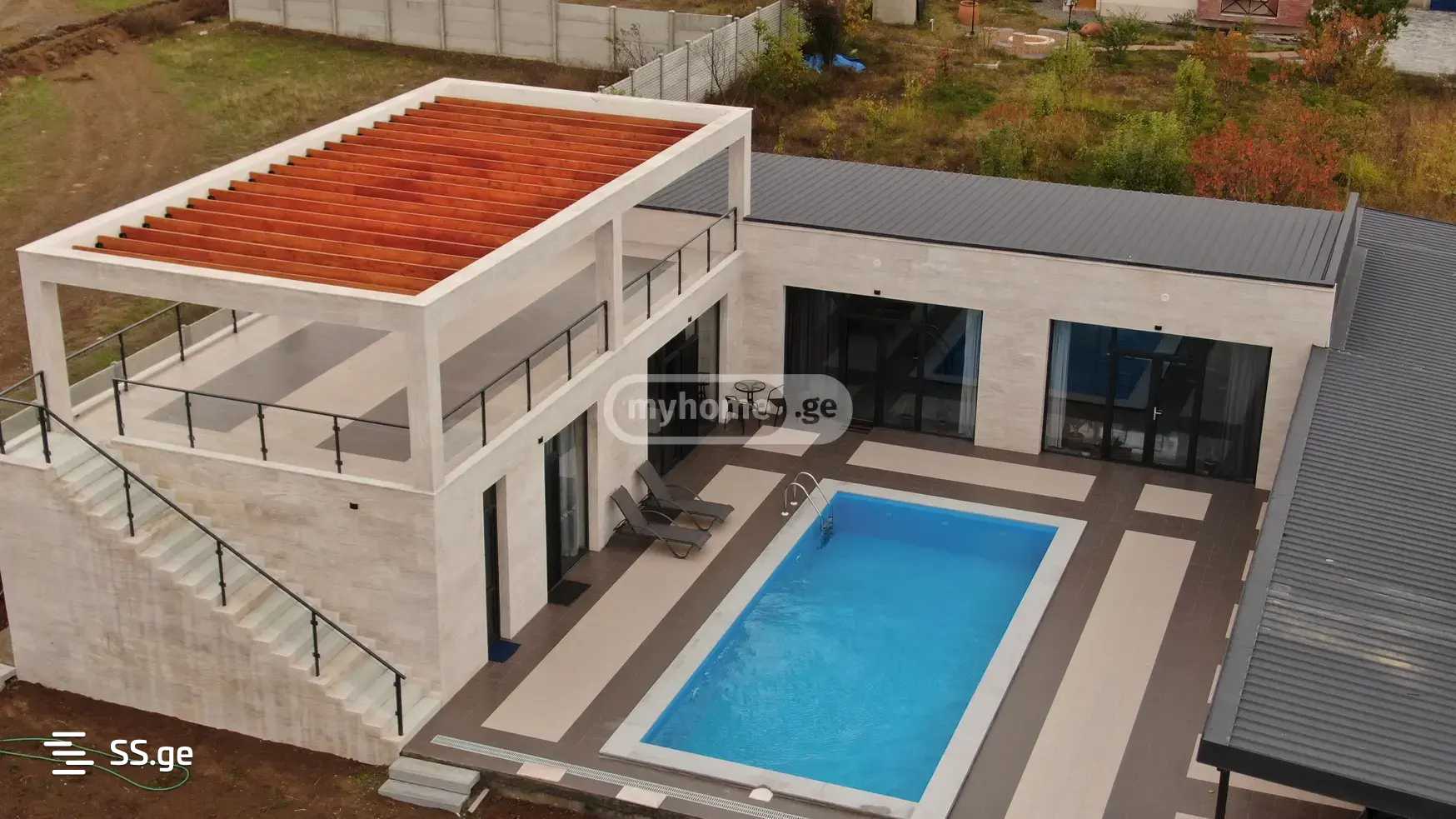 იყიდება 6 ოთახიანი კერძო სახლი საგურამოში, 450000 $ - 31642007 | ss.ge