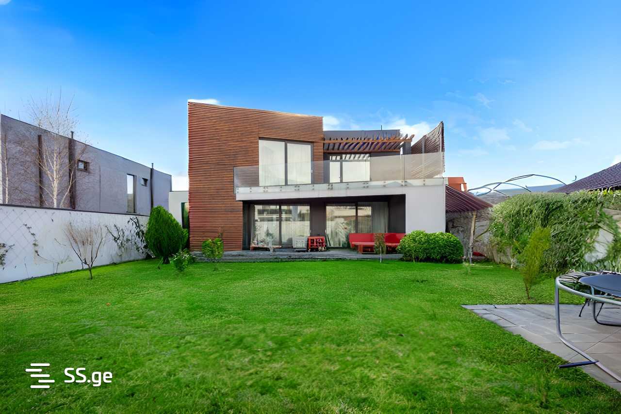 იყიდება 6 ოთახიანი კერძო სახლი დიღომში, 660000 $ - 31941273 | ss.ge