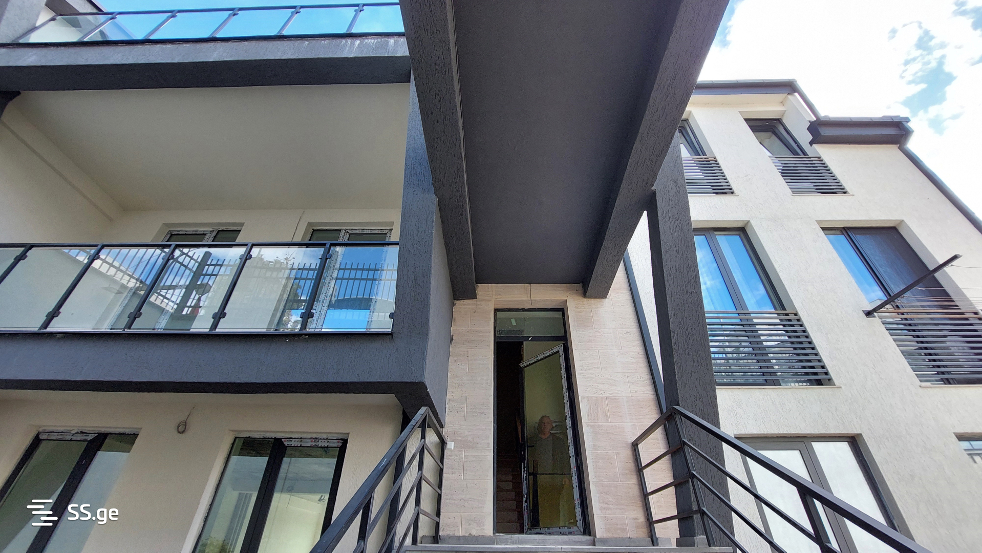 იყიდება 6 ოთახიანი ბინა ვაკეში, 490000 $ - 31990854 | ss.ge