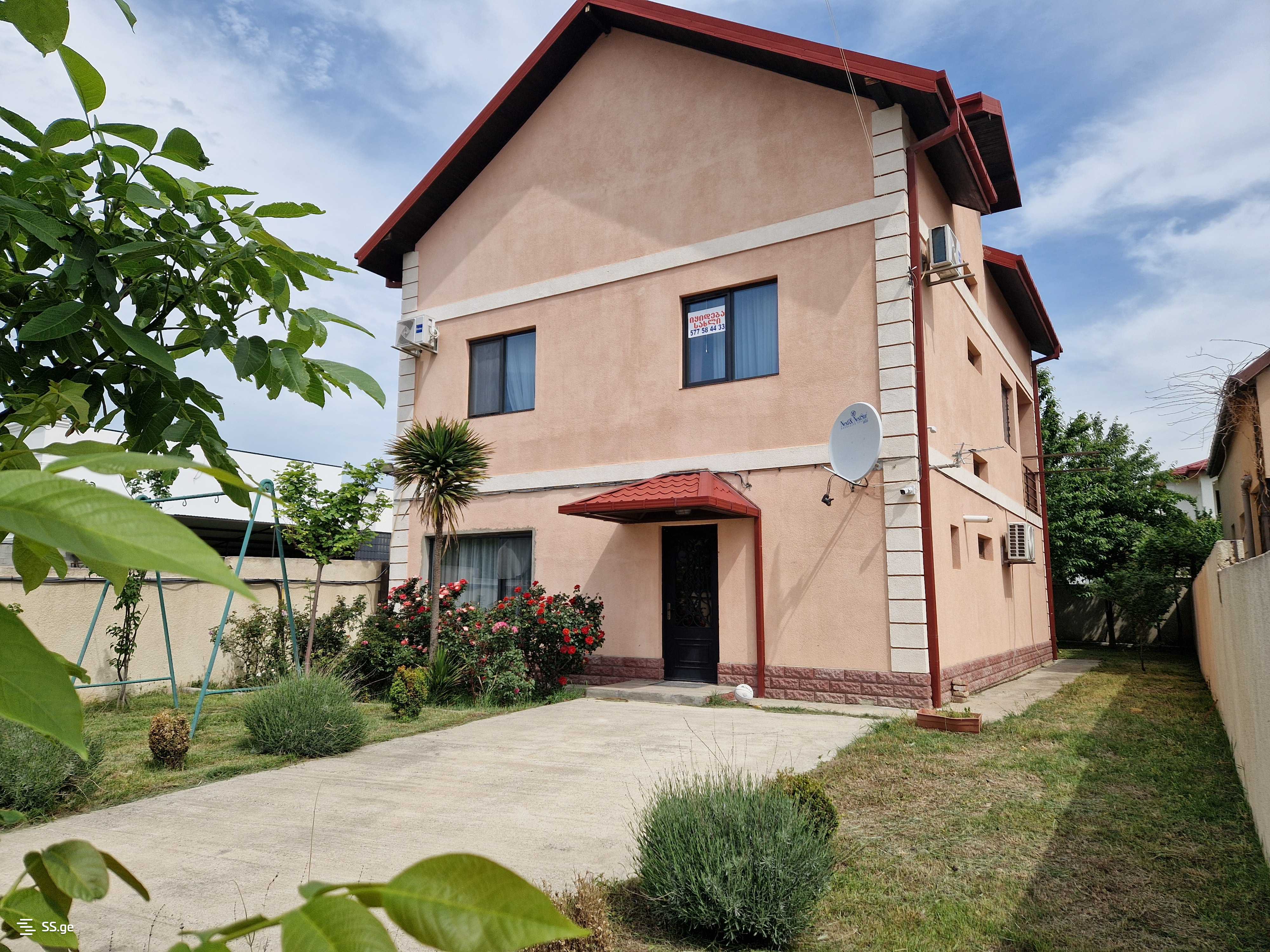 იყიდება 8 ოთახიანი კერძო სახლი დიდ დიღომში, 296000 $ - 31992605 | ss.ge