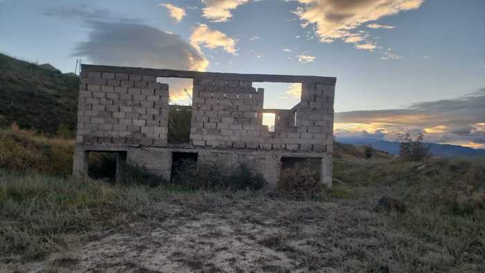 იყიდება 8 ოთახიანი კერძო სახლი მუხიანში, 31000 $ - 33380755 | ss.ge