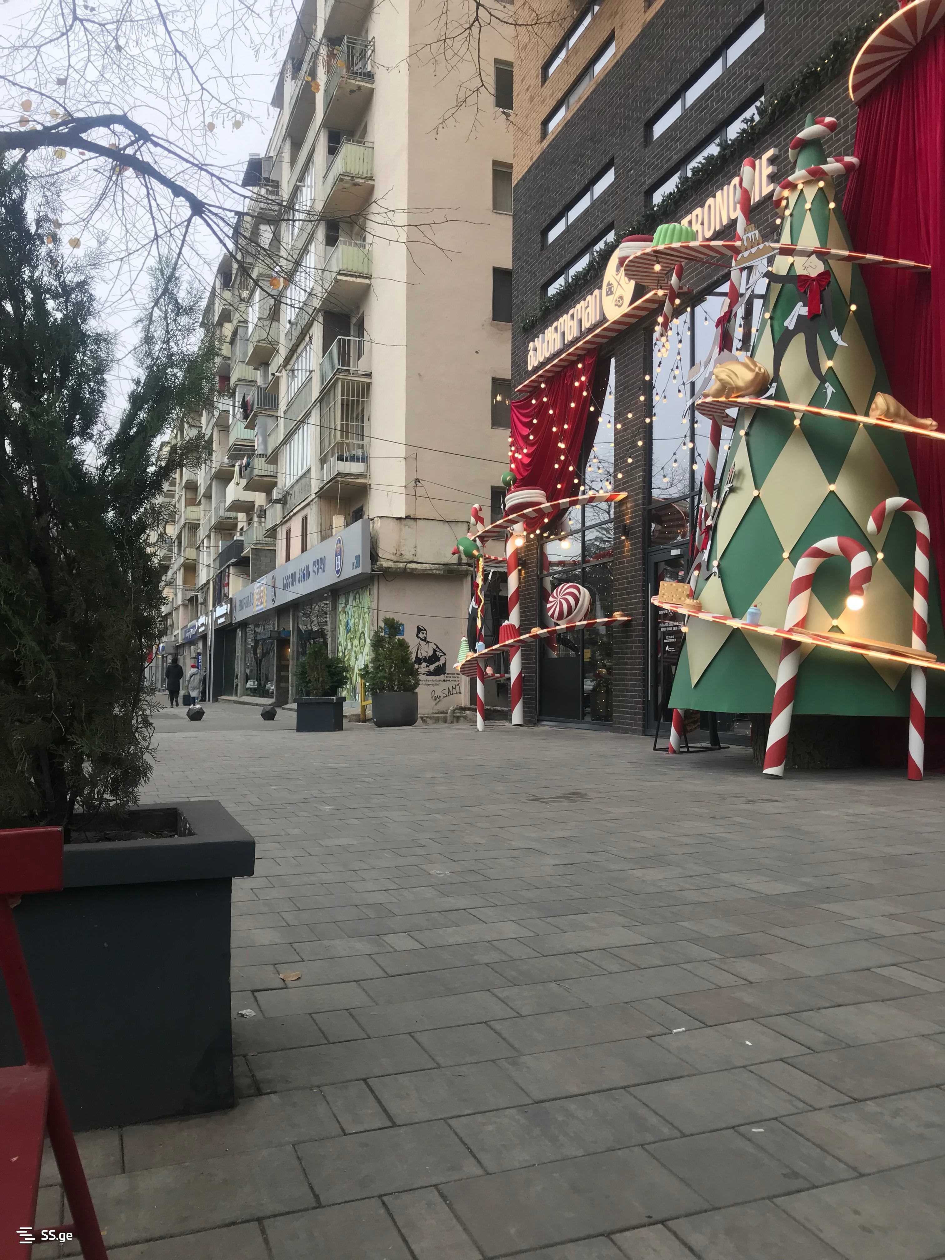 ქირავდება 2 ოთახიანი ბინა საბურთალოზე, 500 $ - 34087216 | ss.ge