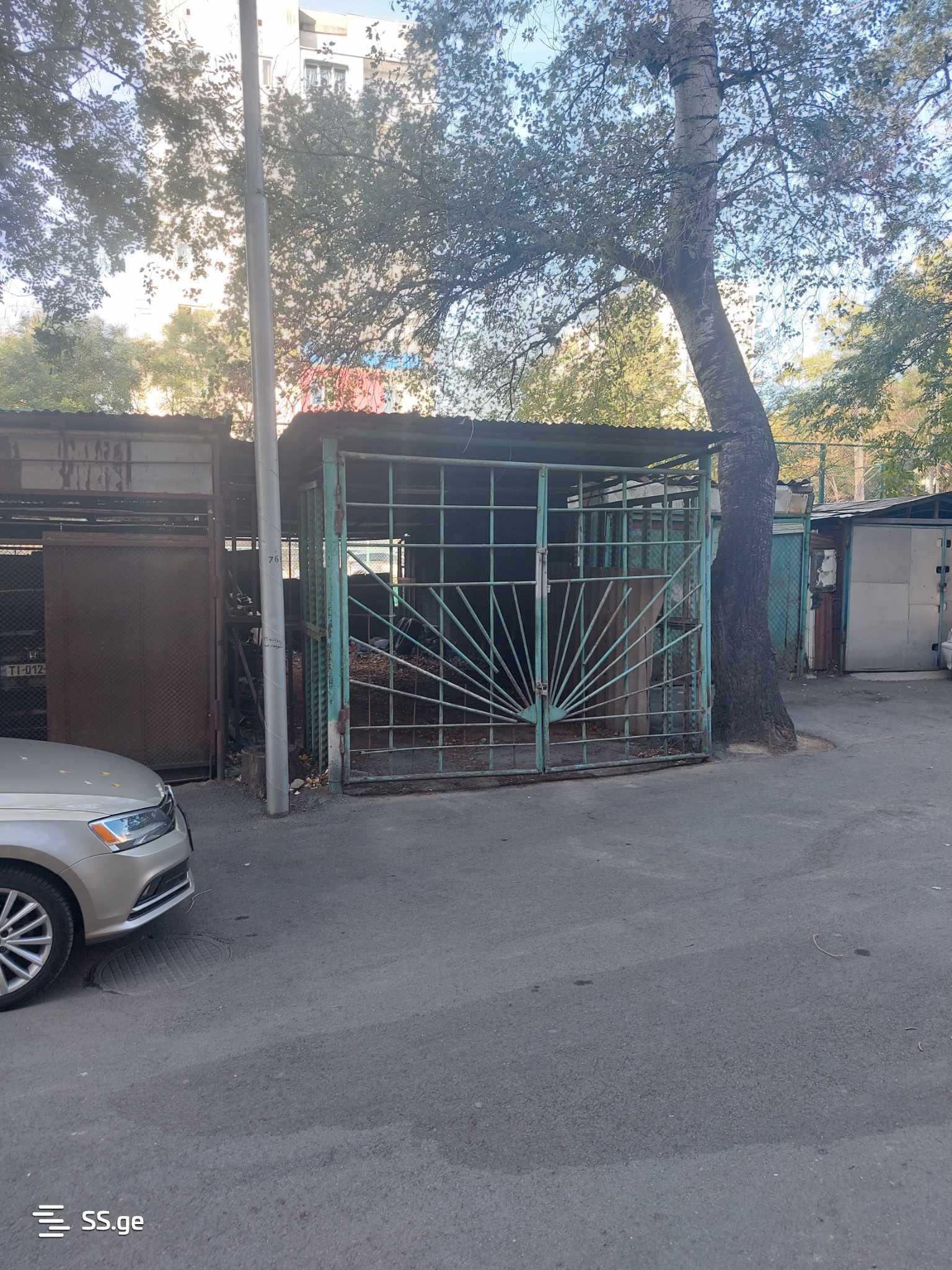 იყიდება გარაჟი მესამე მასივში, 7000 $ - 34140670 | ss.ge