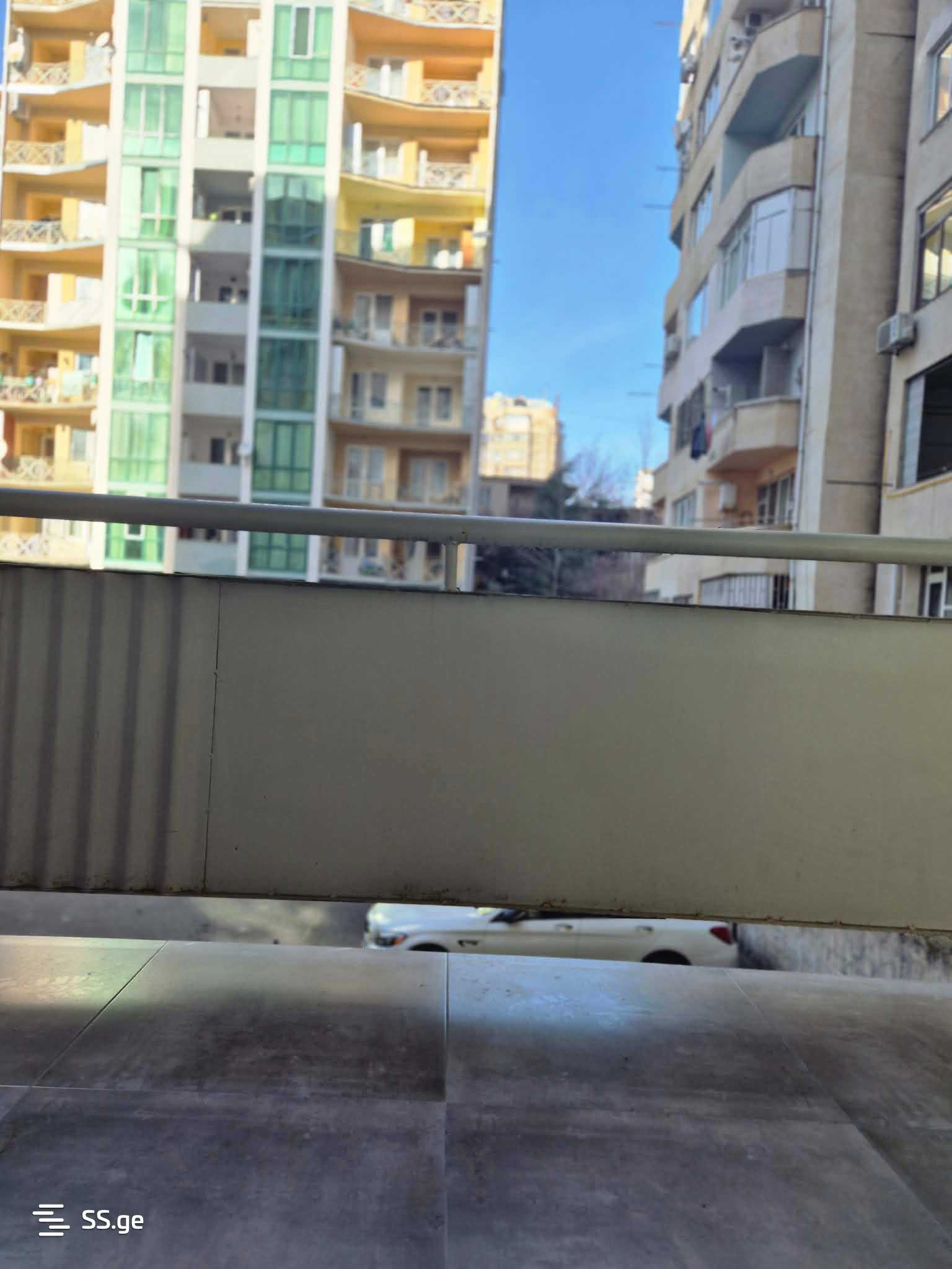 ქირავდება 2 ოთახიანი ბინა საბურთალოზე, 650 $ - 34241253 | ss.ge